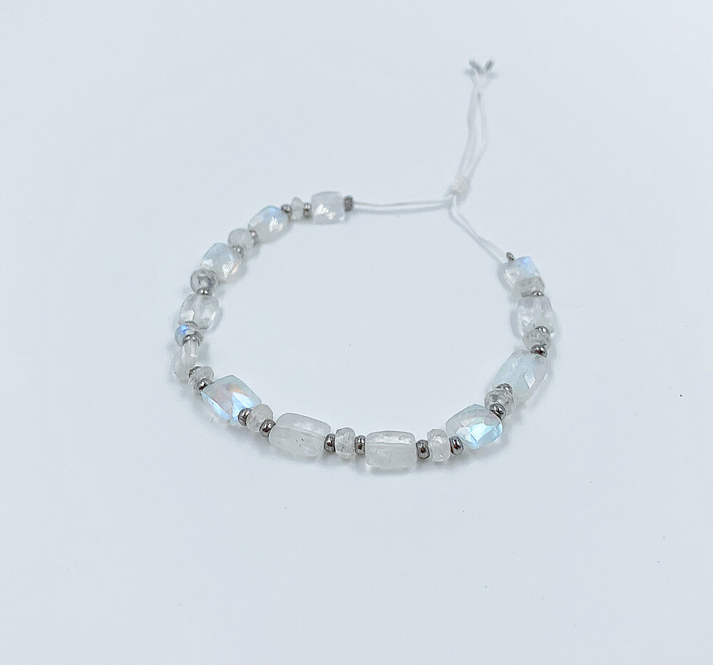 Pierre et Lune : Bijoux, bracelets et colliers en pierres naturelles